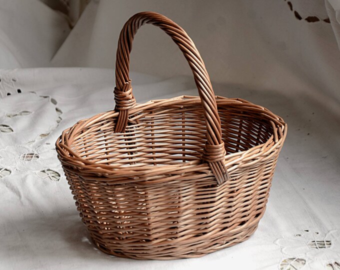 Belle Basket Small Oval Basket Rustic Wedding Basket Beauty - Etsy
