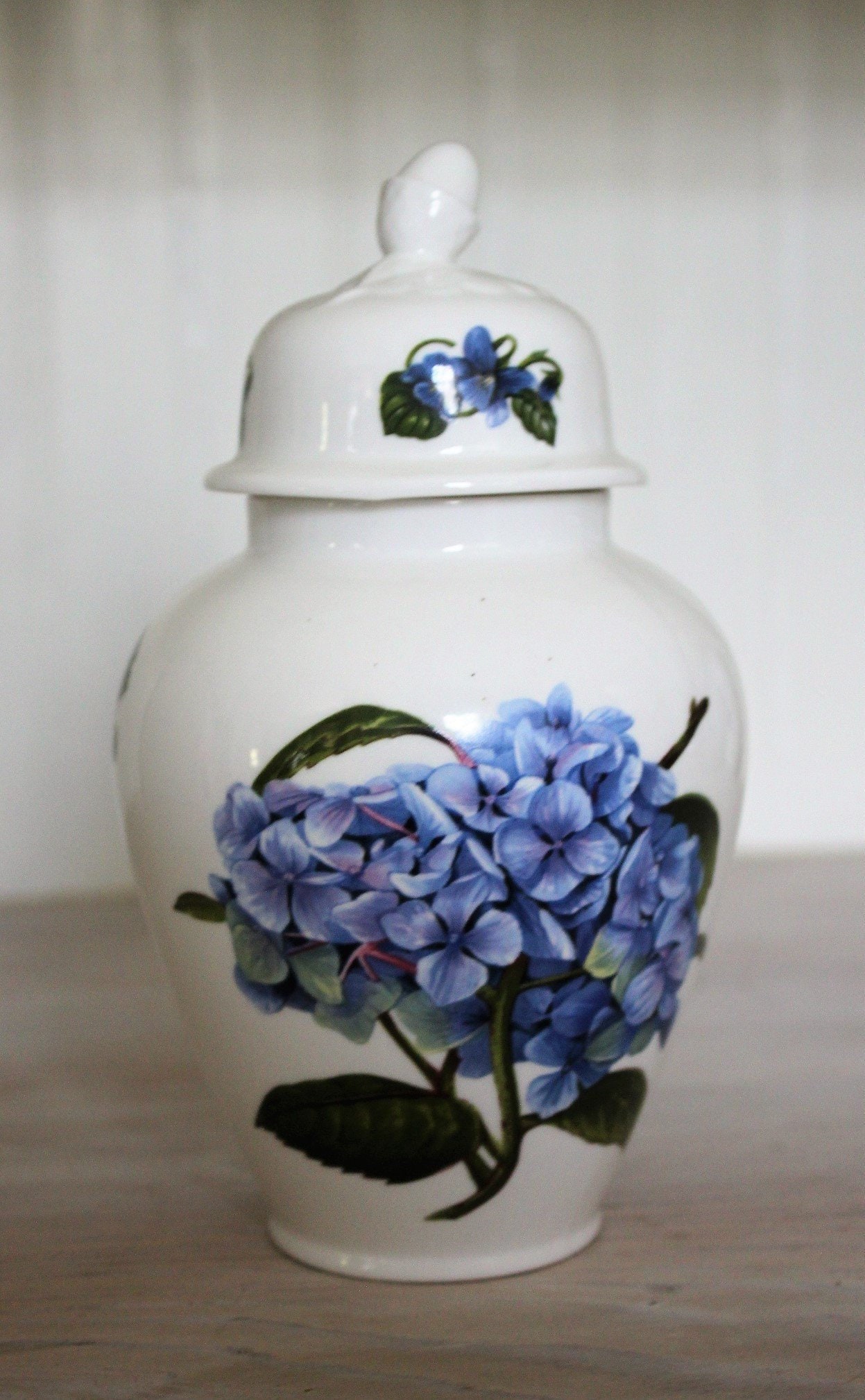 Vintage Aynsley Fine Bone China Cottage Garden 8 Flower Vaseurn England
