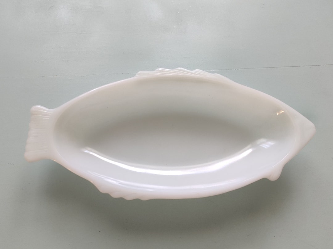 Vintage White Milk Glass Fish Shaped Baking/serving Dish - Etsy