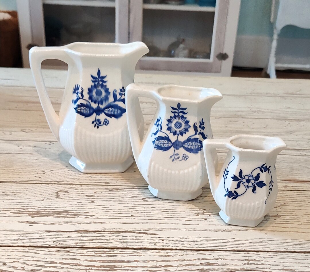 Vintage White and Blue Pitcher Set - Etsy