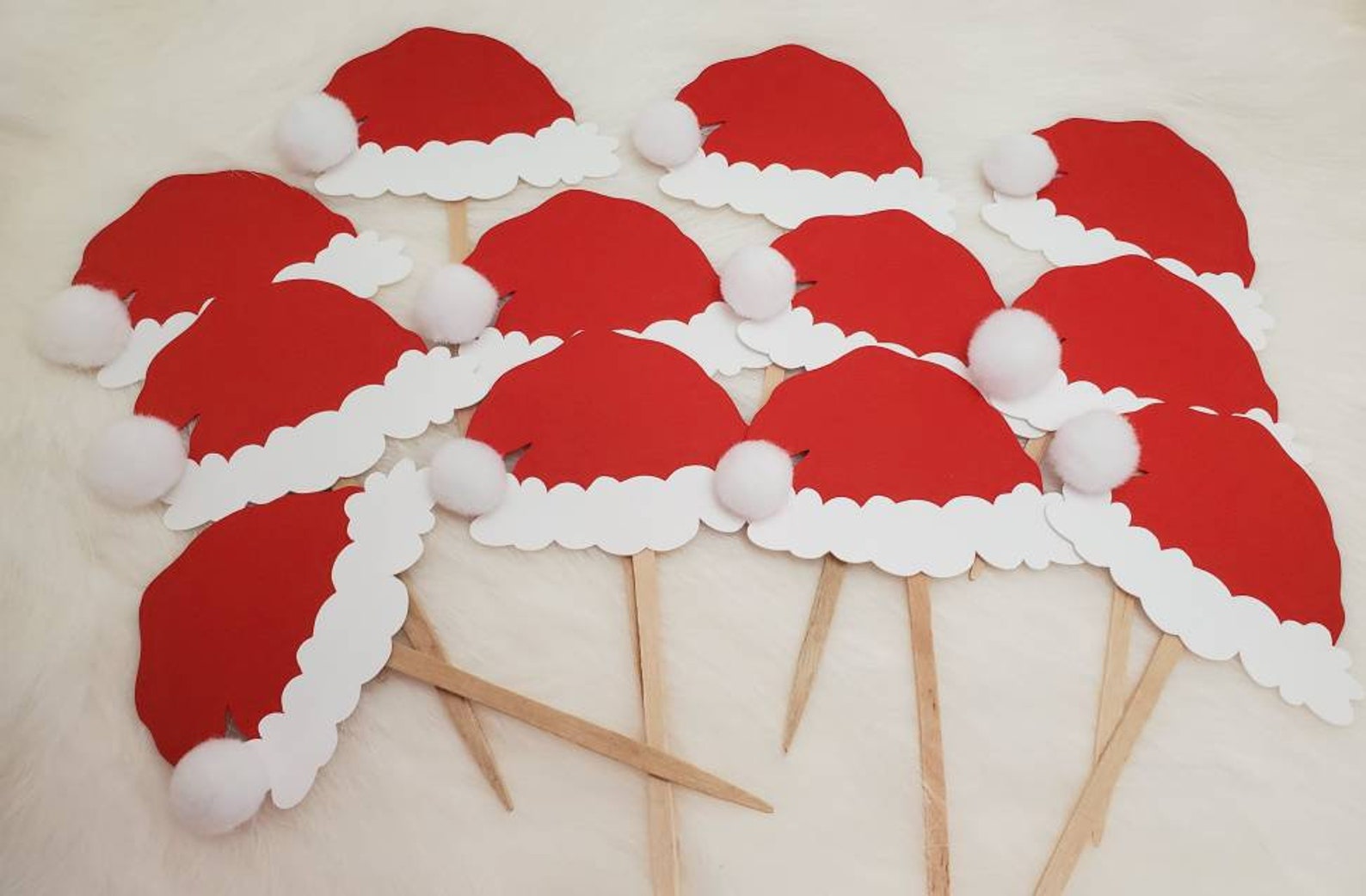 Santa Hat Cupcake Toppers/ Christmas Cupcake Toppers/ Cupcake - Etsy