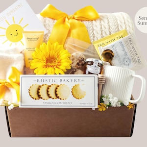 Personalized Hygge Gift Box: Cozy Socks, Herbal Tea & Candle Self Care ...