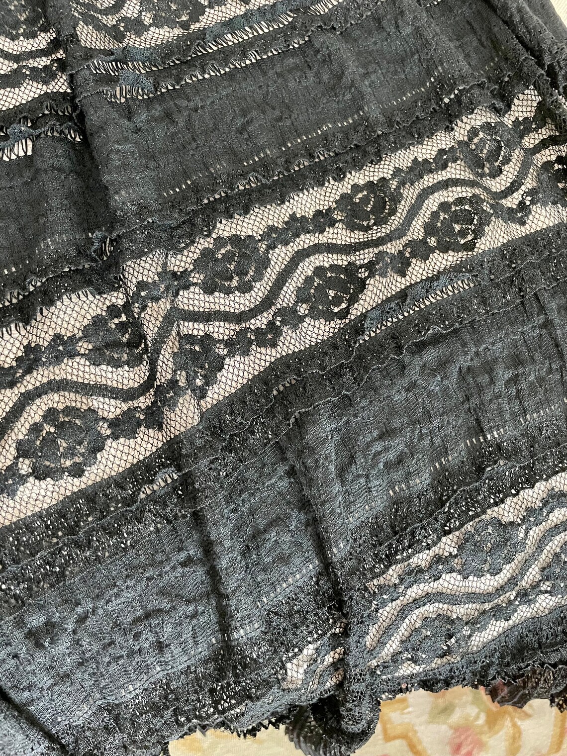 Black Ruffle Lace Throw, Elegant Whimsigoth Photography Prop, Cottage ...