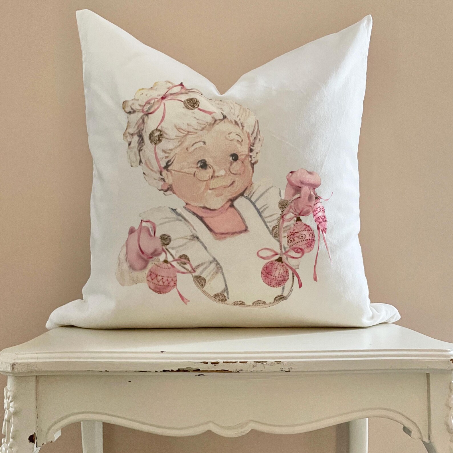 Pink Mrs. Claus Velvet Pillow Cover, Shabby Vintage Farmhouse Christmas ...