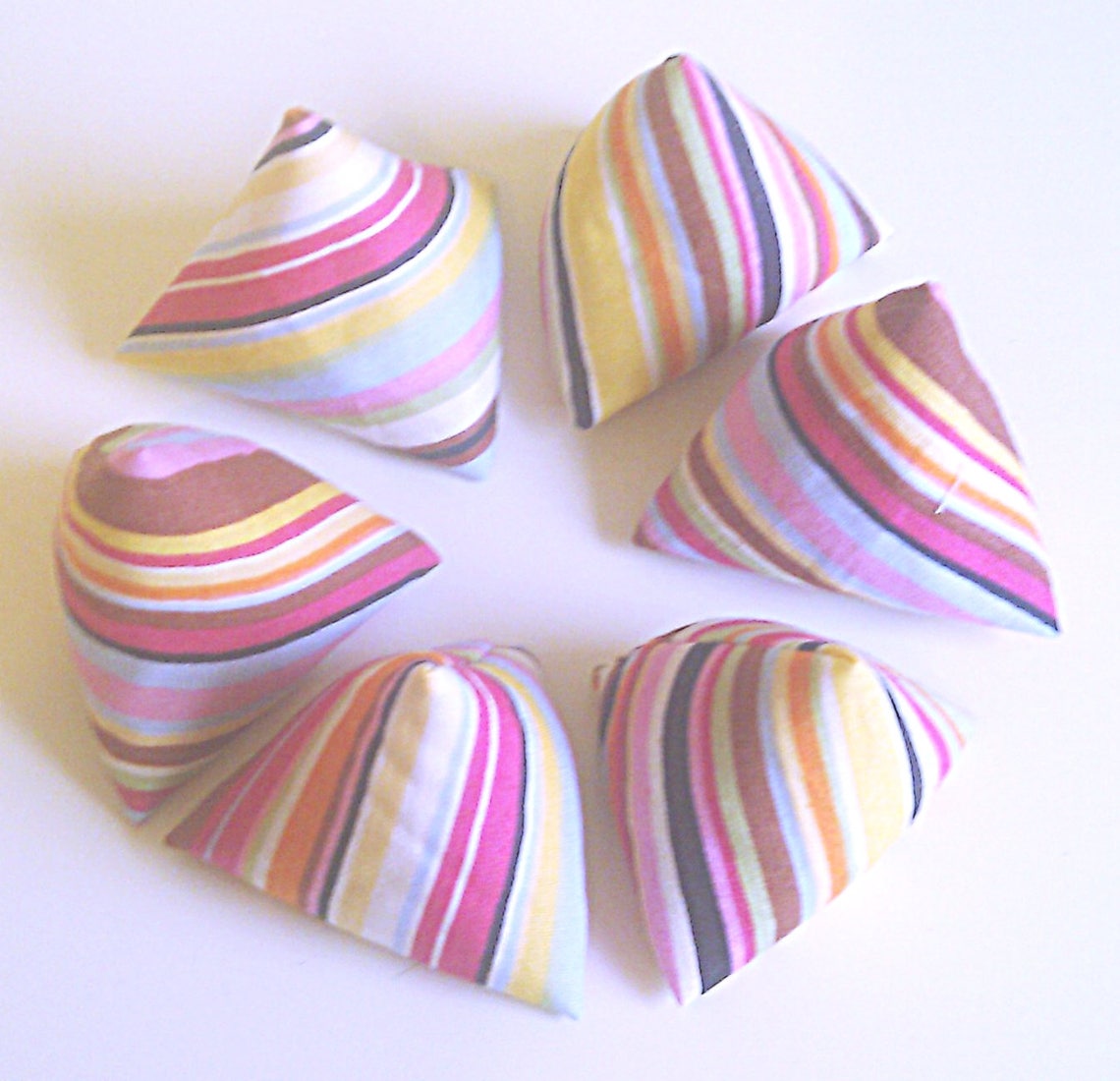 Set of 6 Novelty Sewing Weights Pyramid Weights Sewing - Etsy