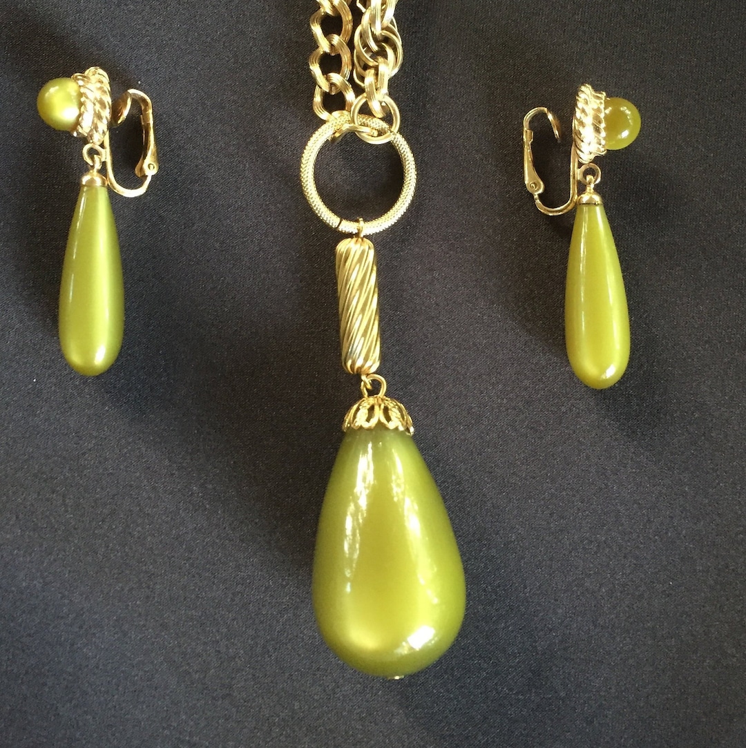 Vintage Sarah Coventry Jewelry Set - Matching Necklace and Earrings - Etsy