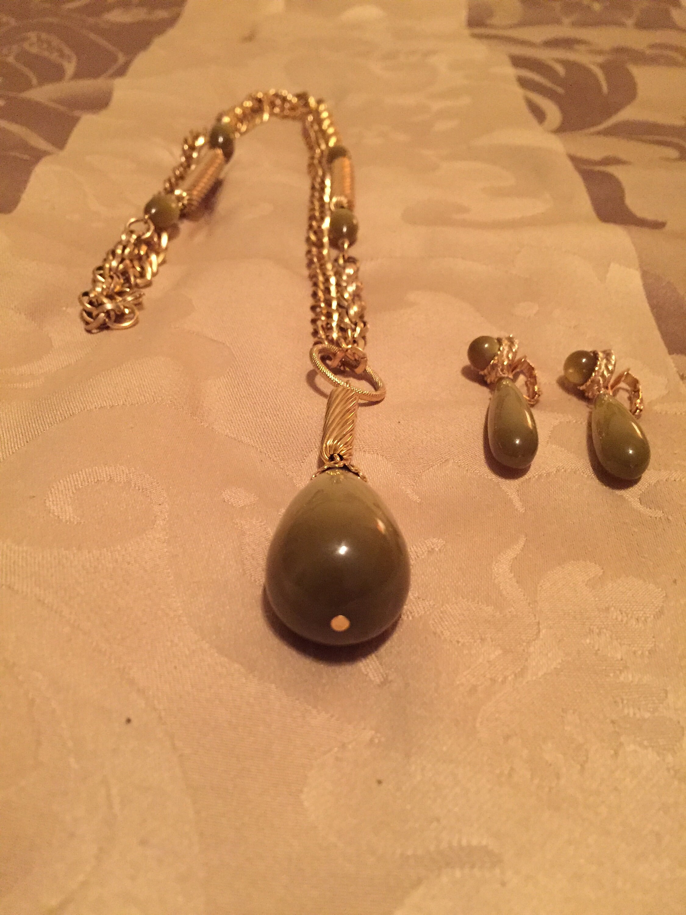 Vintage Sarah Coventry Jewelry Set - Matching Necklace and Earrings - Etsy