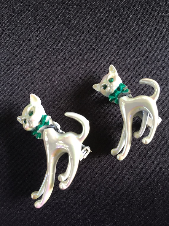Vintage pair of pearly white enamel cats with moving … - Gem