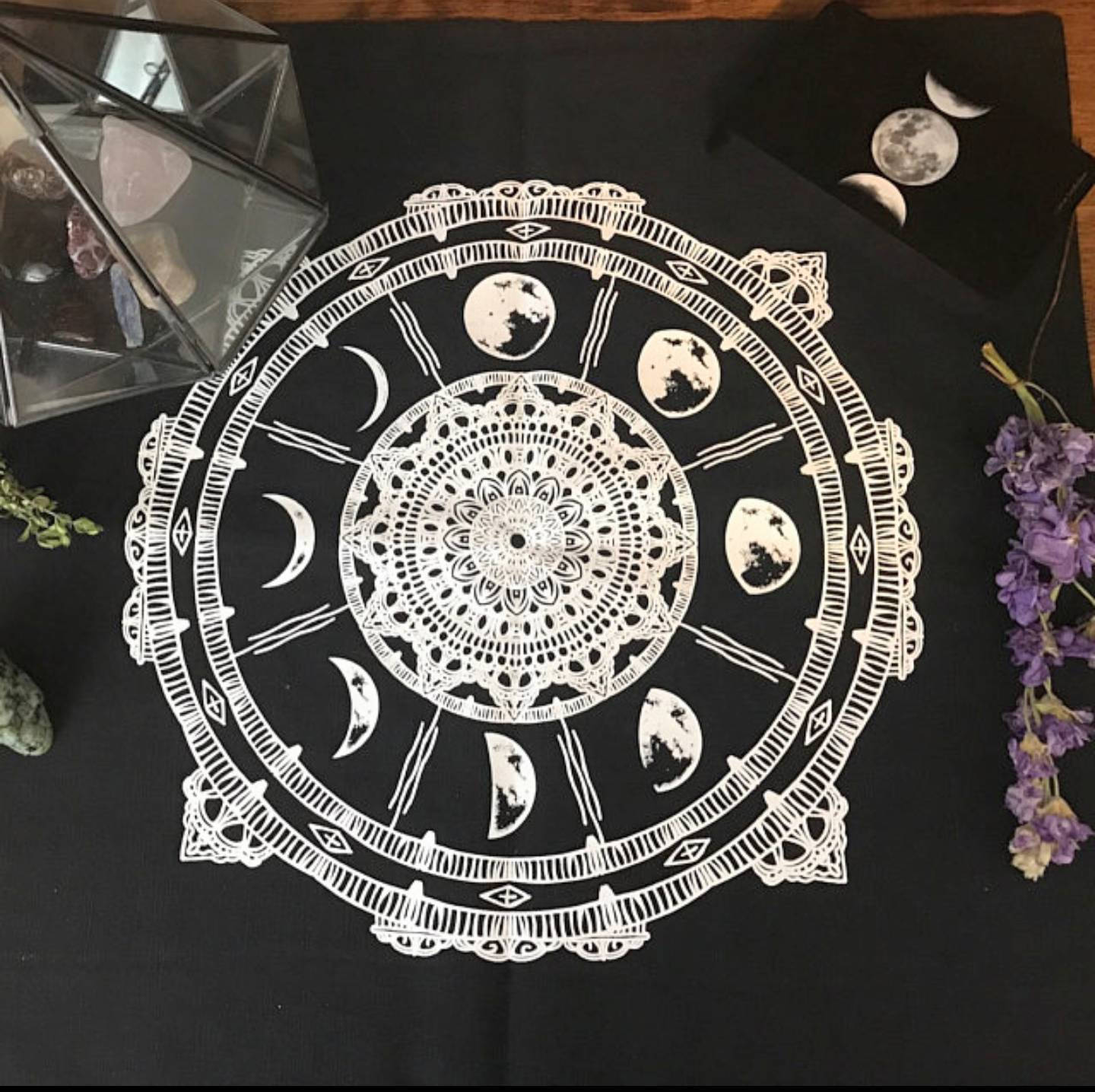 Moon Phases Compass Altar Cloth Tarot Cloth Divination Tool | Etsy Canada