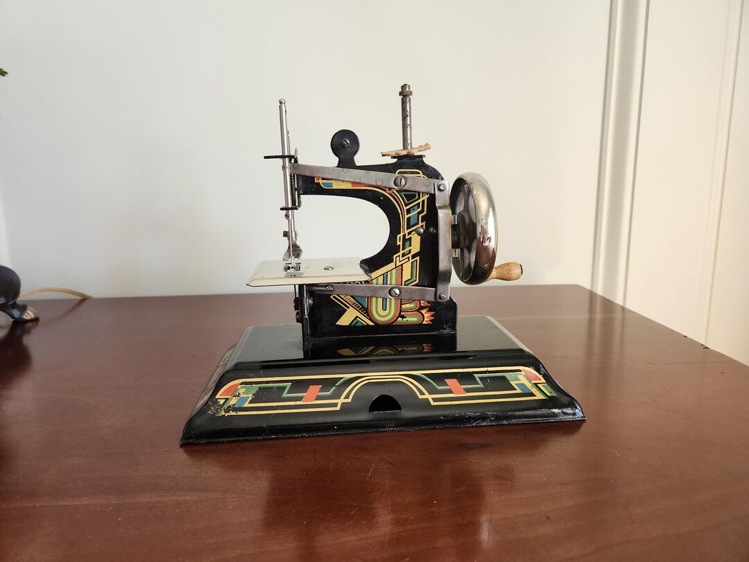 Casige Art Deco Child Toy Sewing Machine, Germany, Extra Nice Condition ...