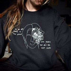 Wildflower Sweatshirt - Two Feet on the Ground - Etsy