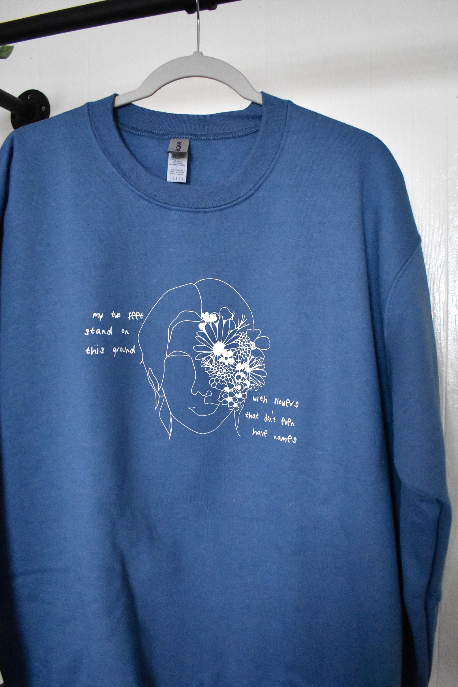 Wildflower Sweatshirt - Two Feet on the Ground - Etsy