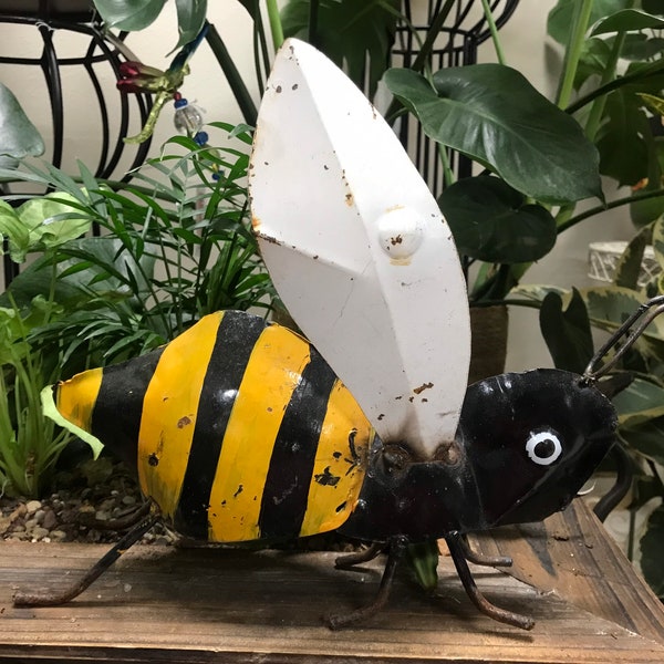 Bumble Yard Art - Etsy