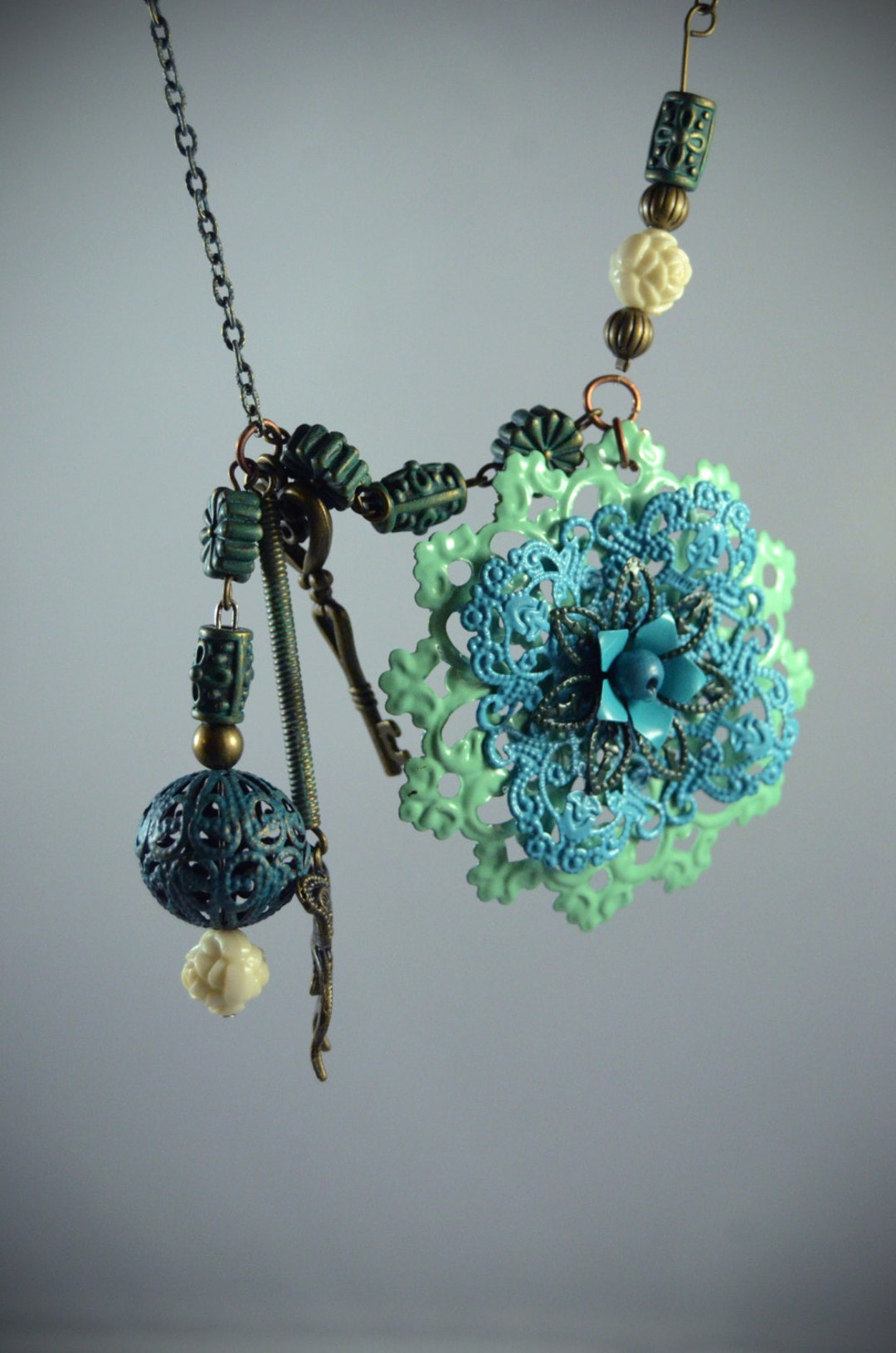 Asymmetrical Blue Green Metal Chain Flower Necklace and Matching ...