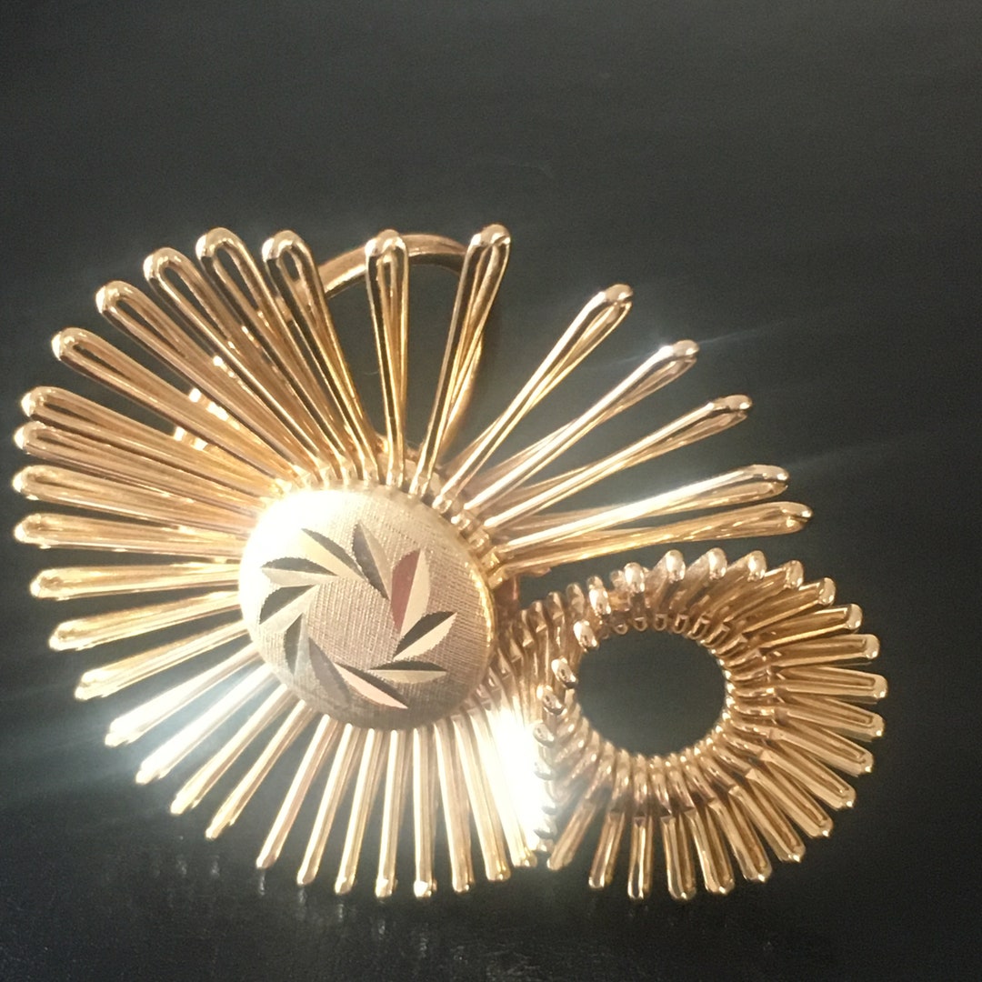 Gold Tone / Swirl / Vintage / Scarf Clip / Made in West Germany - Etsy