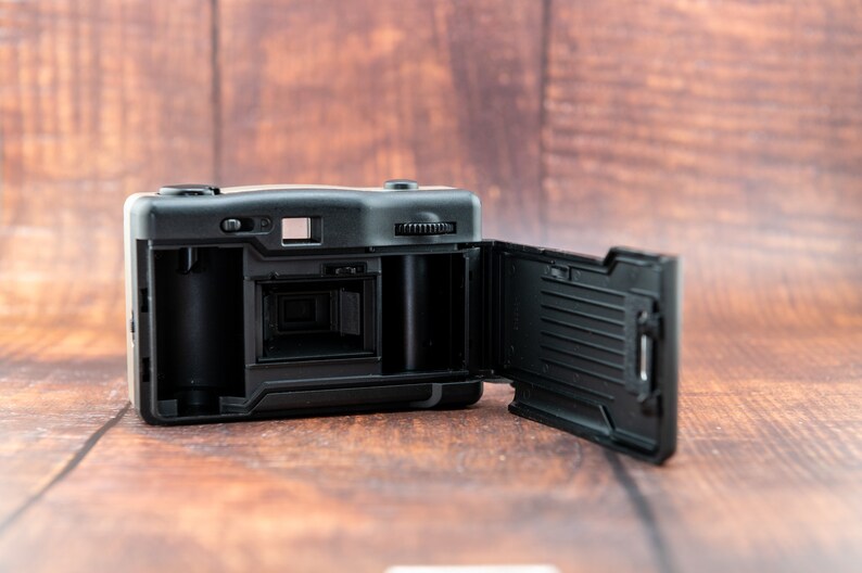 Vivitar PN2011 - Normal and Panoramic - 35mm Point & Shoot Camera ...