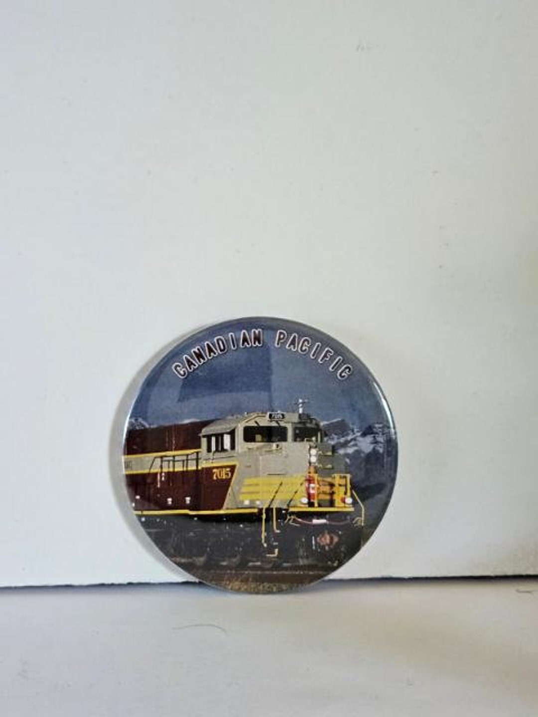 Canadian Pacific - Beaver / Shield Logo / Locomotive Magnet - Etsy