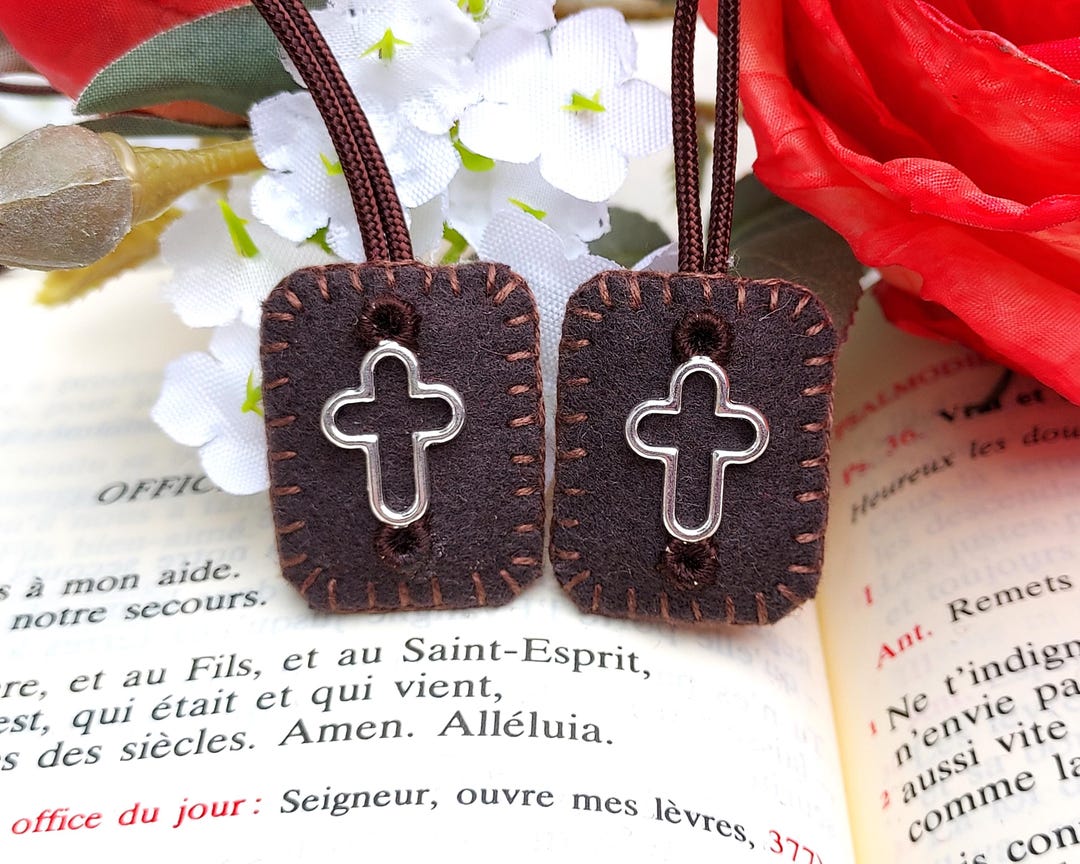 Mini Wool Scapular With a Heart-shaped Medal Engraved With Cross Hand ...