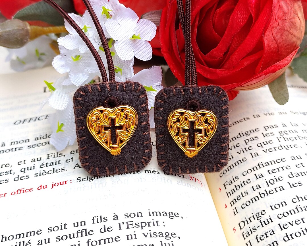 Mini Wool Scapular With a Heart-shaped Medal Engraved With Cross Hand ...