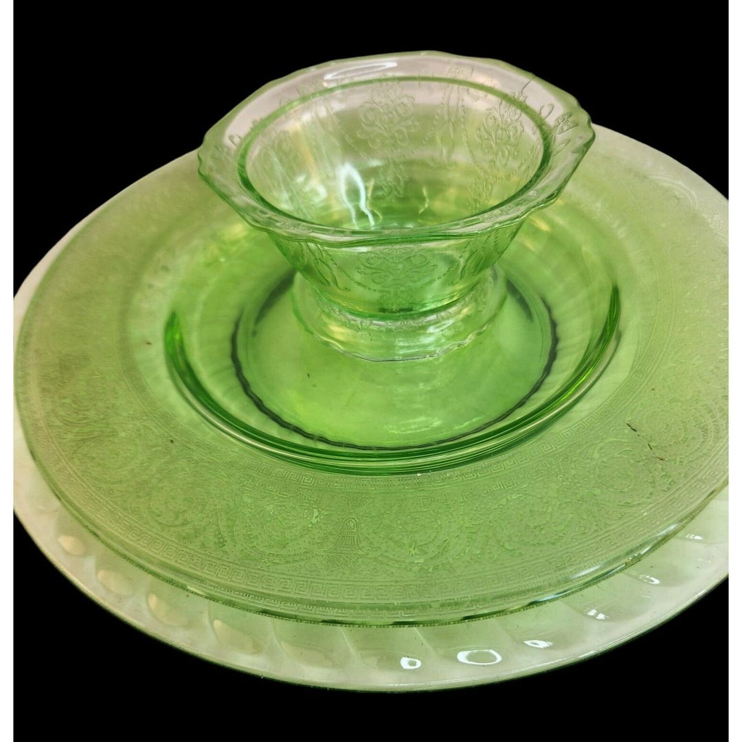 Green Depression Glass 8 Piece Lot of UV Uranium Glow Glass - Etsy