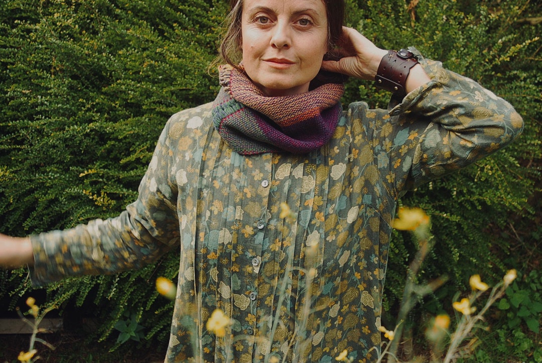 Bee Garden: Fuschia Snug Handwoven in Merino Lambswool - Etsy