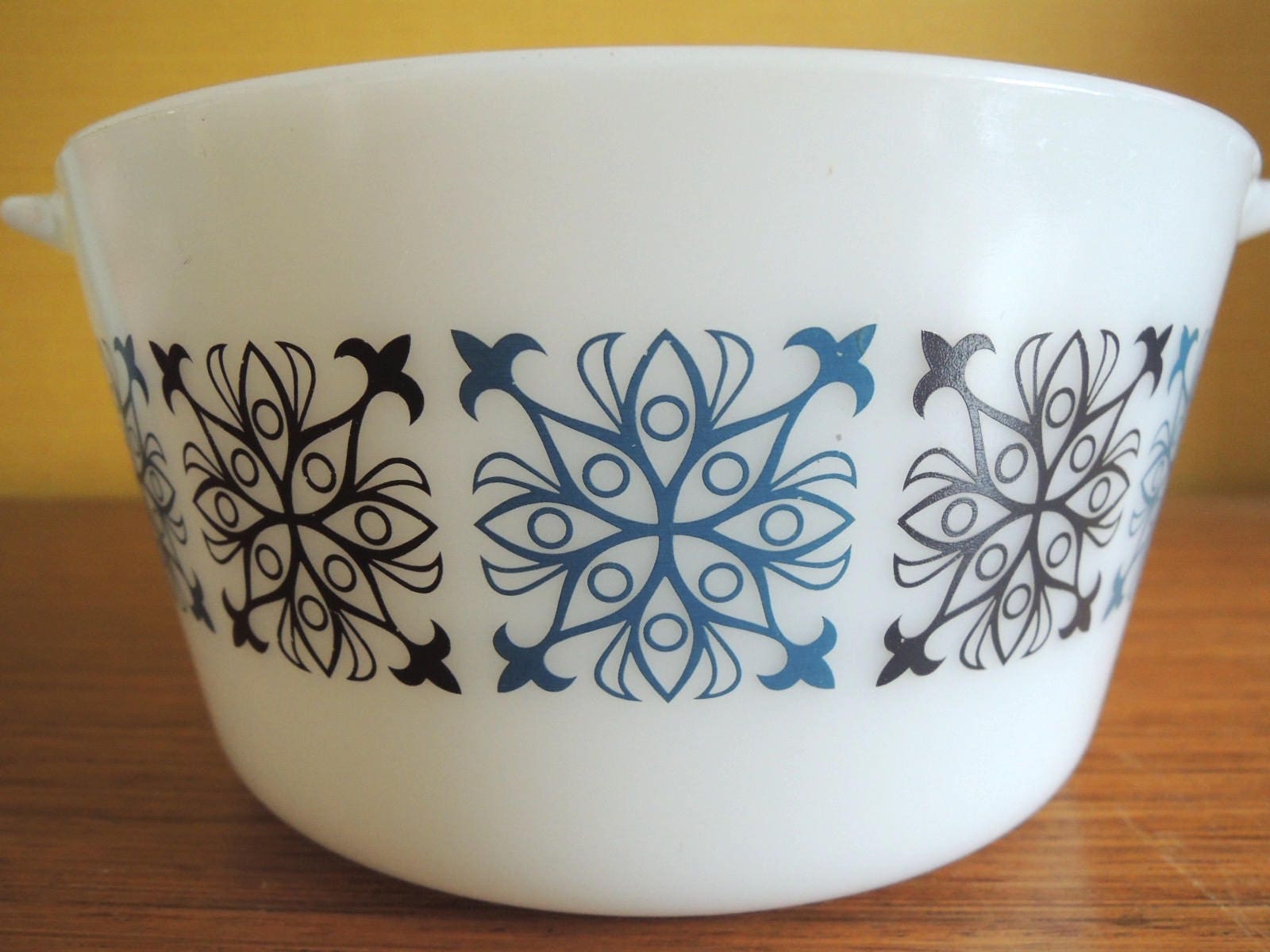 Vintage JAJ Pyrex Chelsea Design Deep Small Casserole Dish / 60s ...