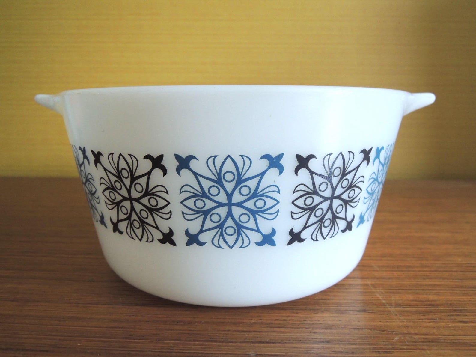 Vintage JAJ Pyrex Chelsea Design Deep Small Casserole Dish / 60s ...