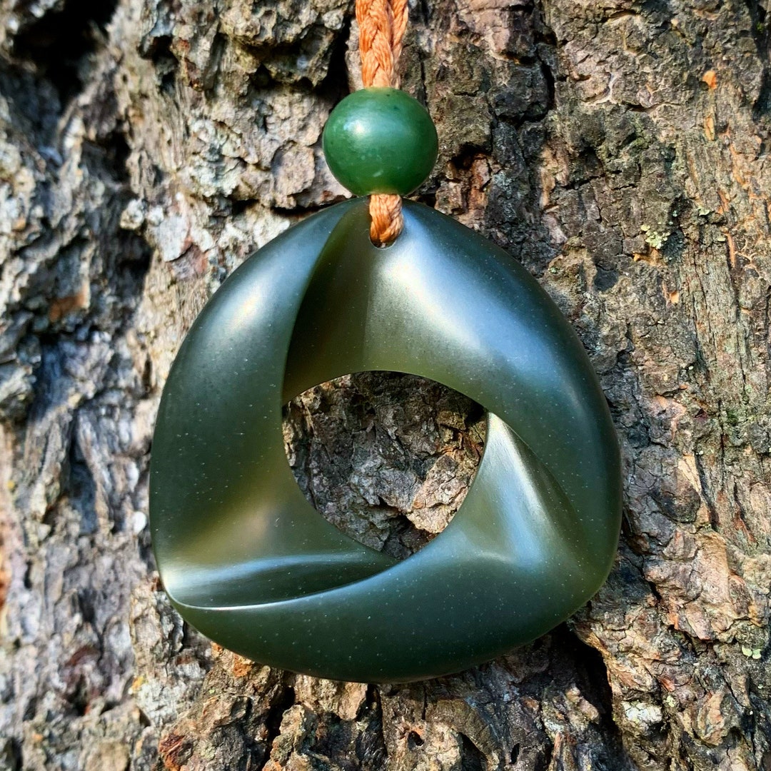 Wyoming Olive Green Nephrite Jade Oversize Hand-carved Triple Mobius ...