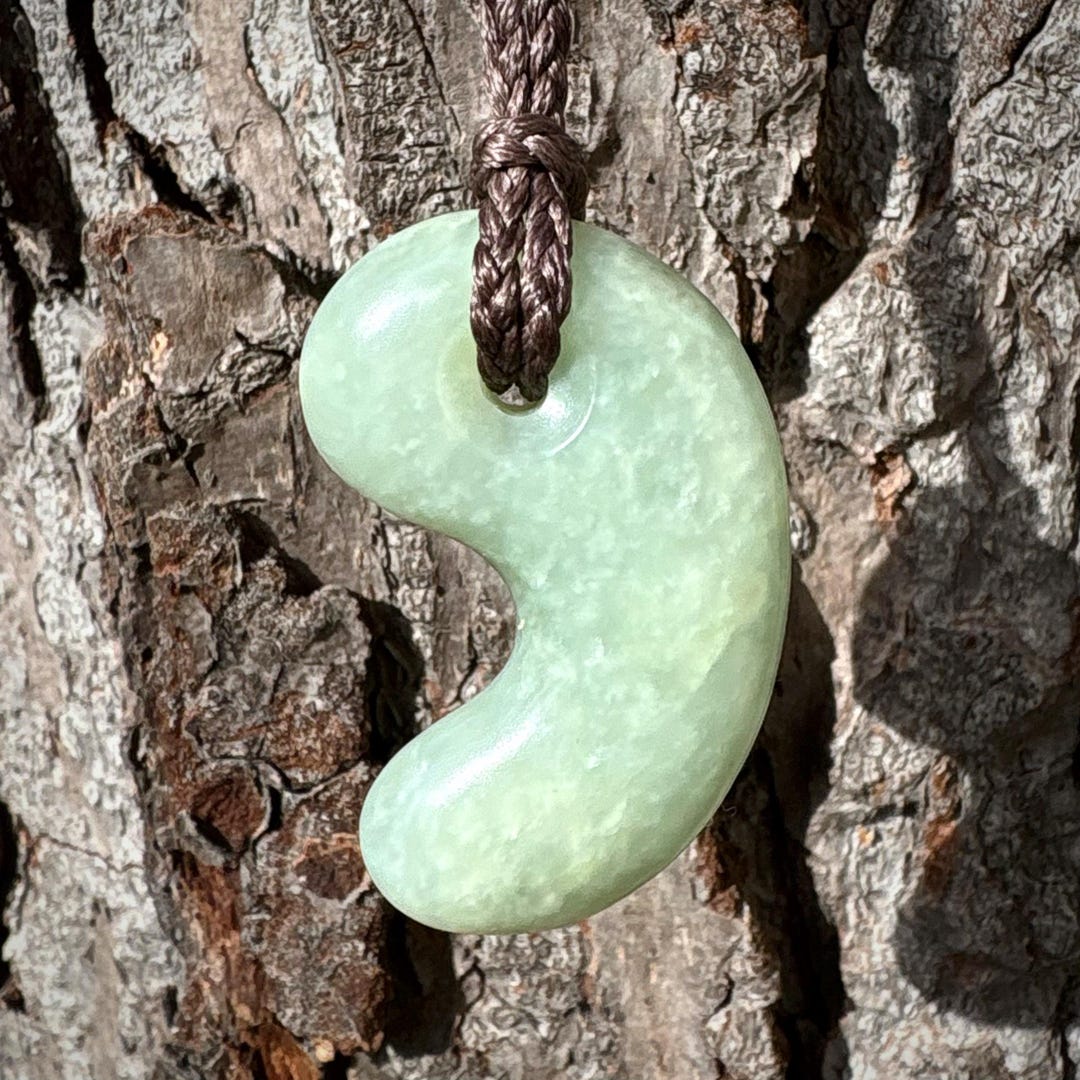 Jade Magatama Siberian Off-white Nephrite Jade Japanese Carving ...