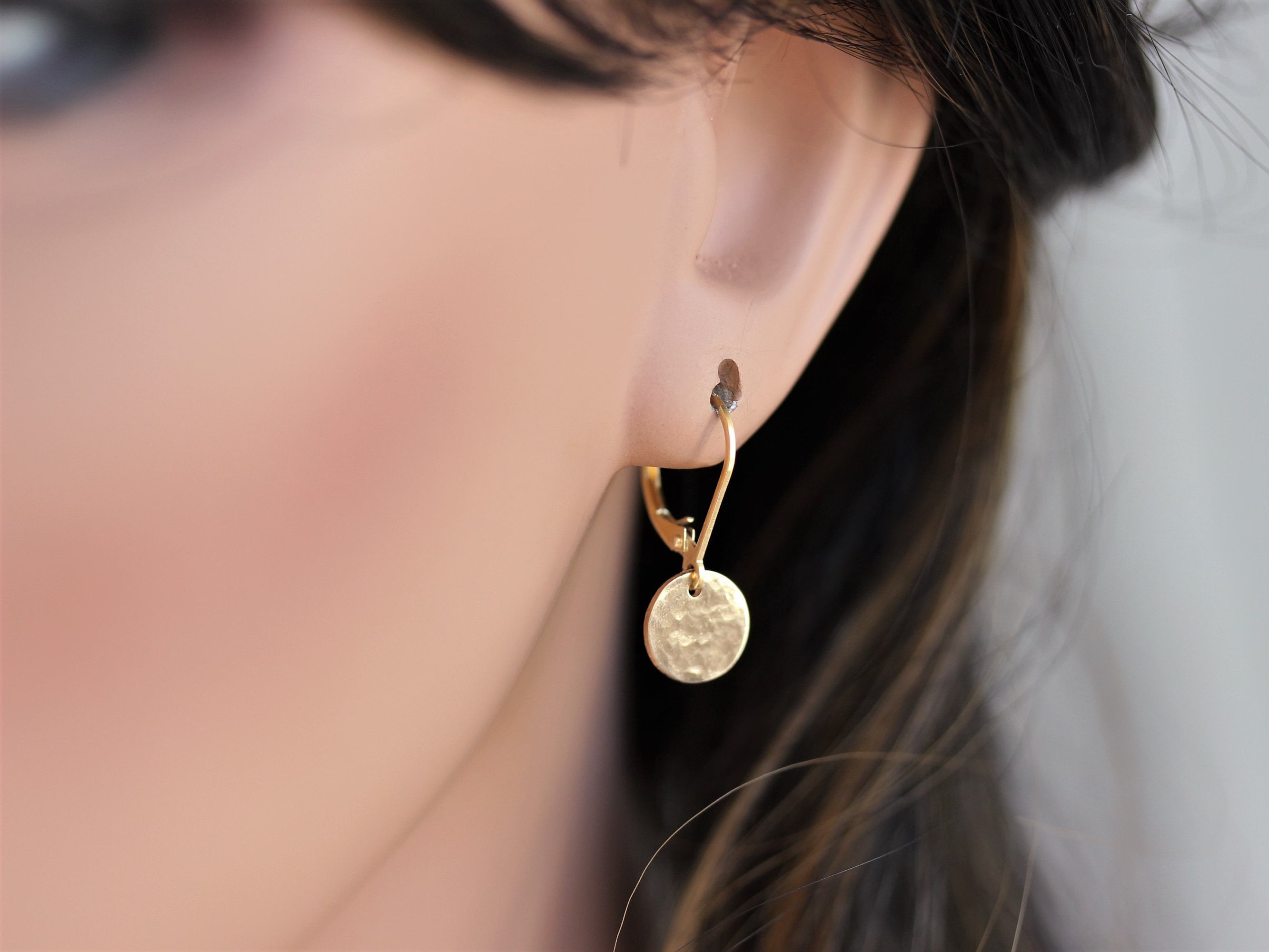 14k Gold Filled Coin Disc Dangle Earrings. 9mm Hammered Round - Etsy