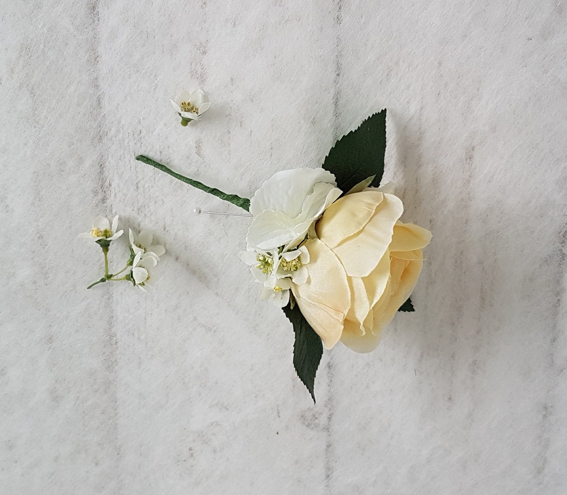 Yellow Rose Buttonholes Lemon Rose Buttonhole Best Man Flowers Groom ...