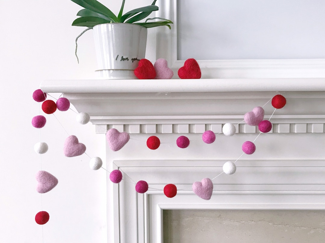 Sweet Hearts Valentines Day Felt Ball Garland - Etsy