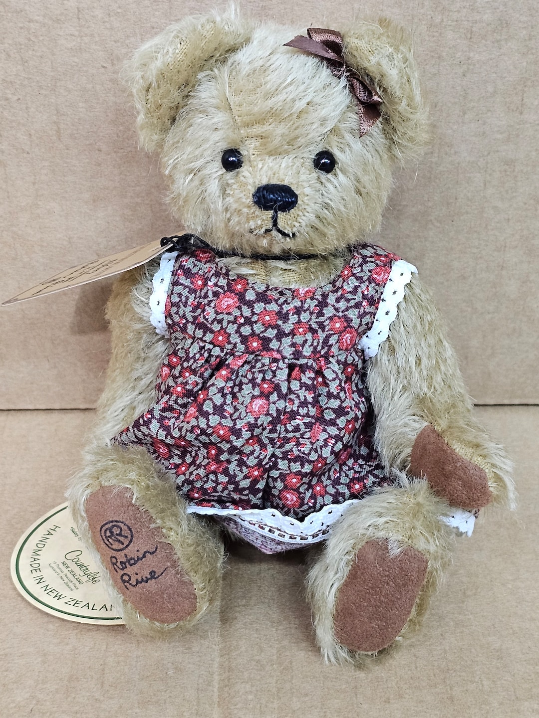 Vintage 1990s Robin Rive Abbey Mini Limited Edition Beige Mohair 7.5 ...