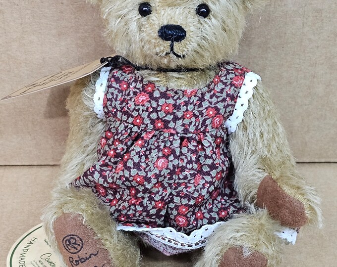 Vintage 1990s Robin Rive Abbey Mini Limited Edition Beige Mohair 7.5 ...