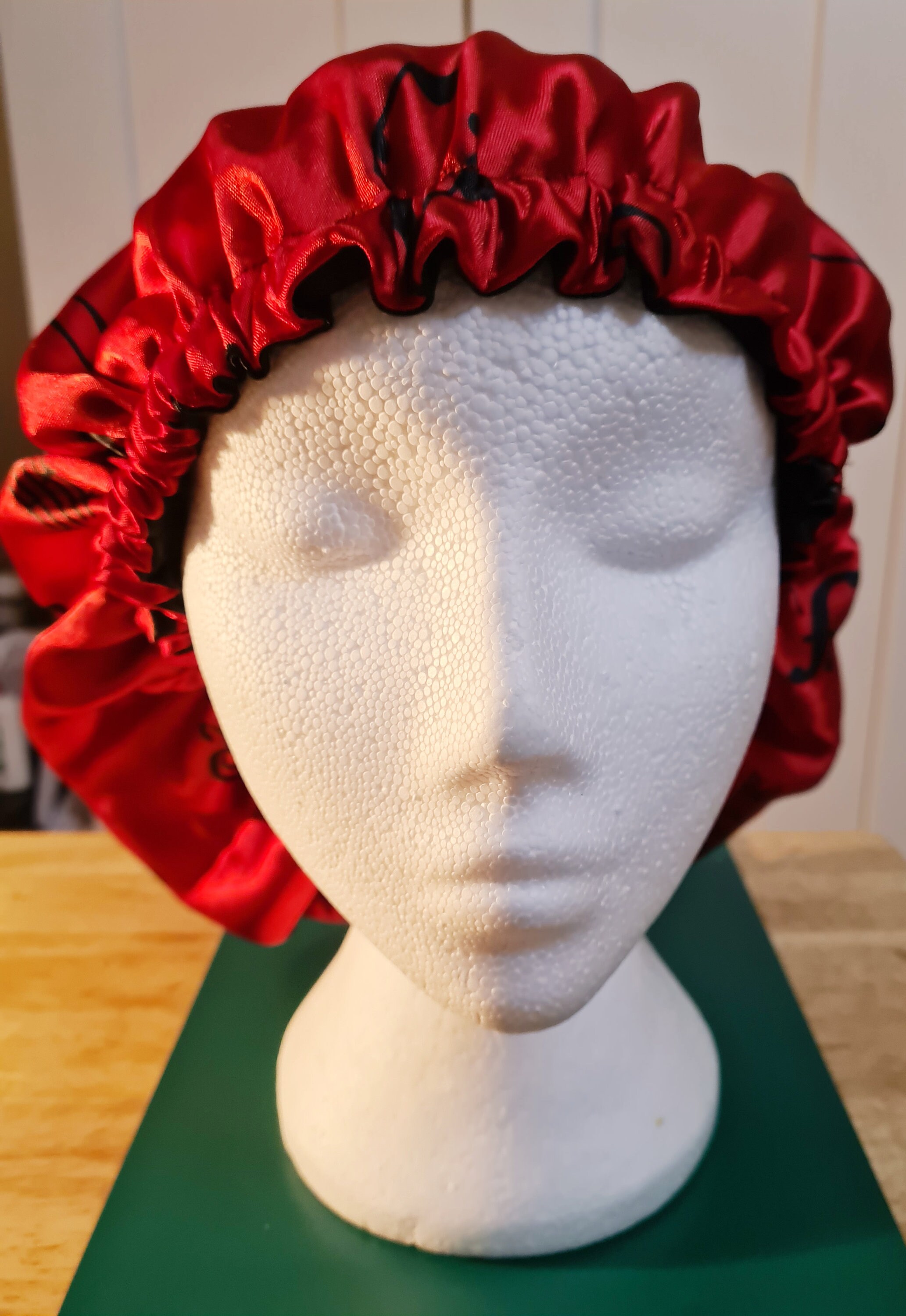 Bonnet Musical Note Red Satin Large/Extra Large - Etsy 日本