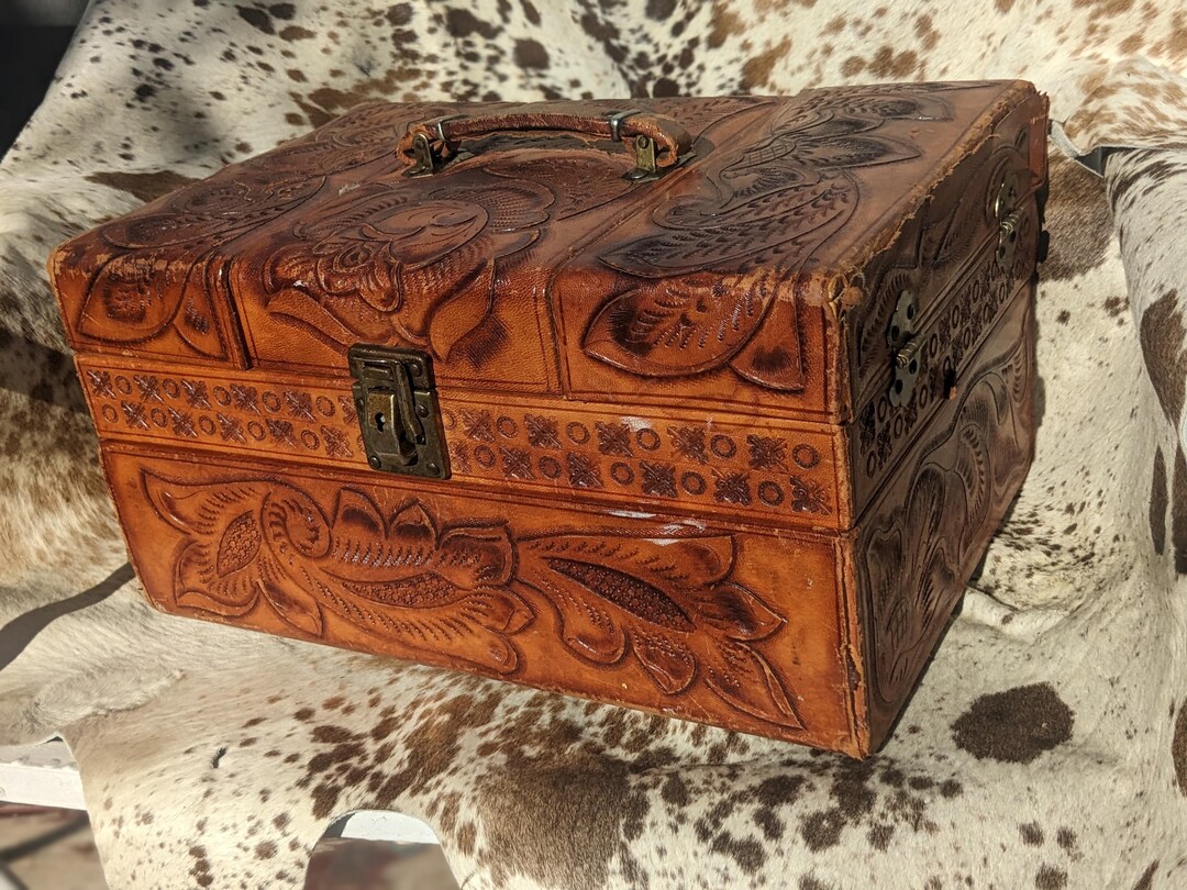 Vintage 1940s Tooled Leather Train Case Double Layer Leather Jewelry ...