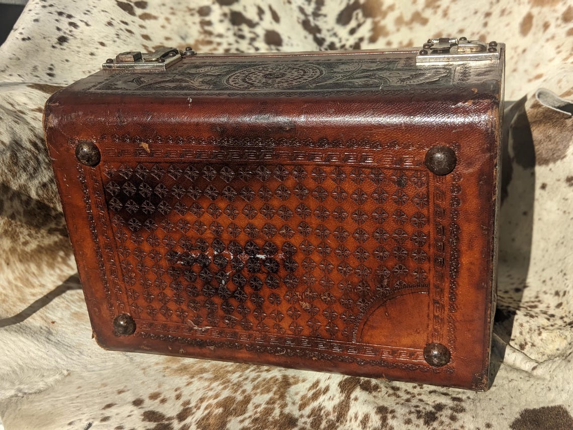 Vintage 1940s Tooled Leather Train Case Leather Jewelry Case Mexico ...