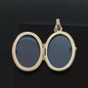 Small Sterling Locket Pendant Hinged Embossed Vintage - Etsy