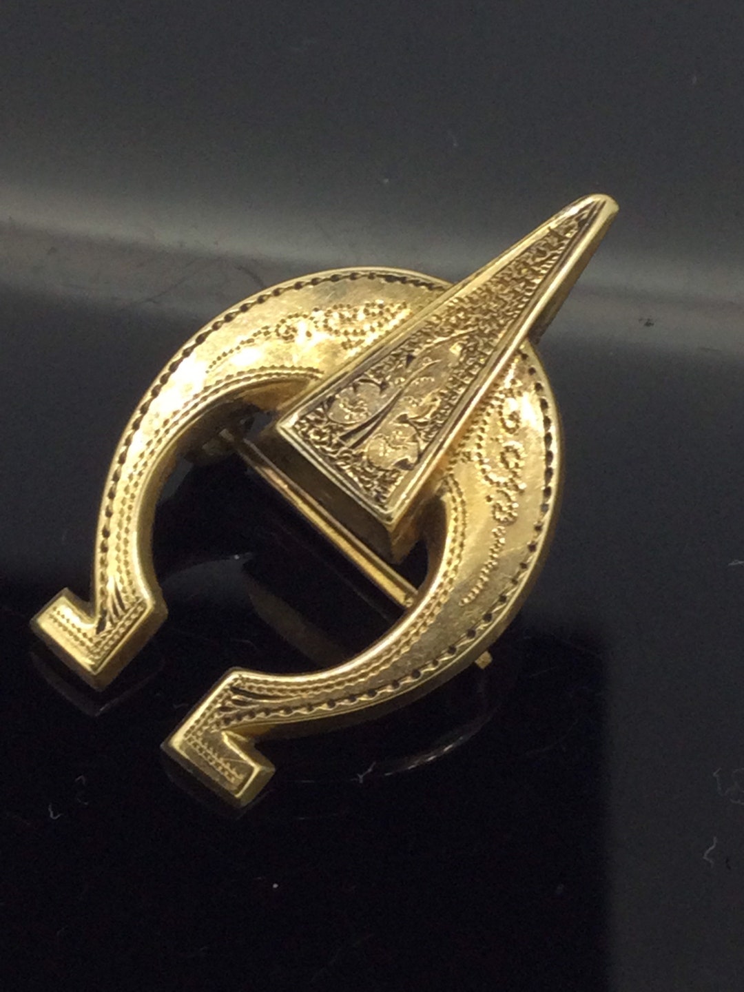 Antique Gold Cased 9CT Brooch Pin, Etched Aesthetic Design - Etsy