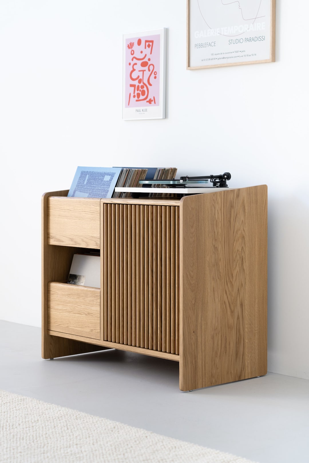 FUSE – Record Storage: Crafted Oak Cabinet for Turntables and Vinyls - Etsy