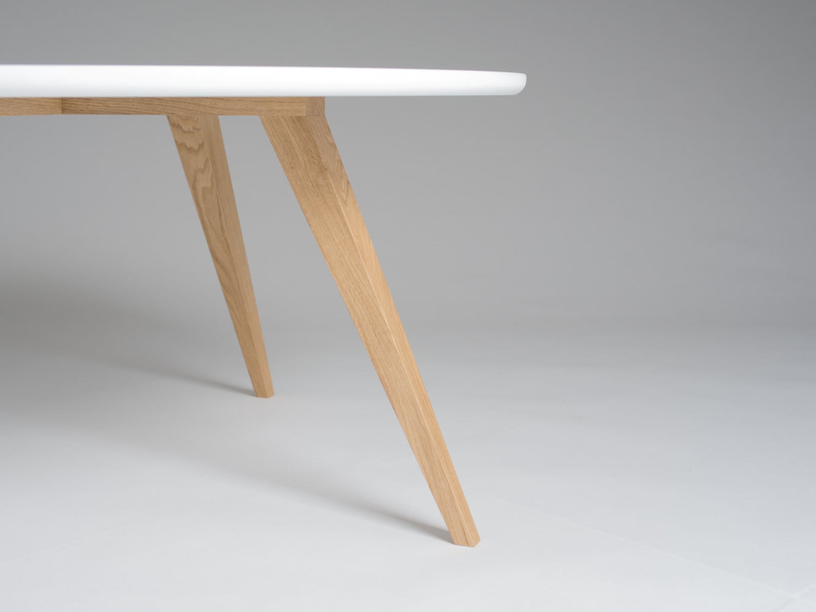 White Round Coffee Table With Solid Oak Legs Scandinavian - Etsy UK