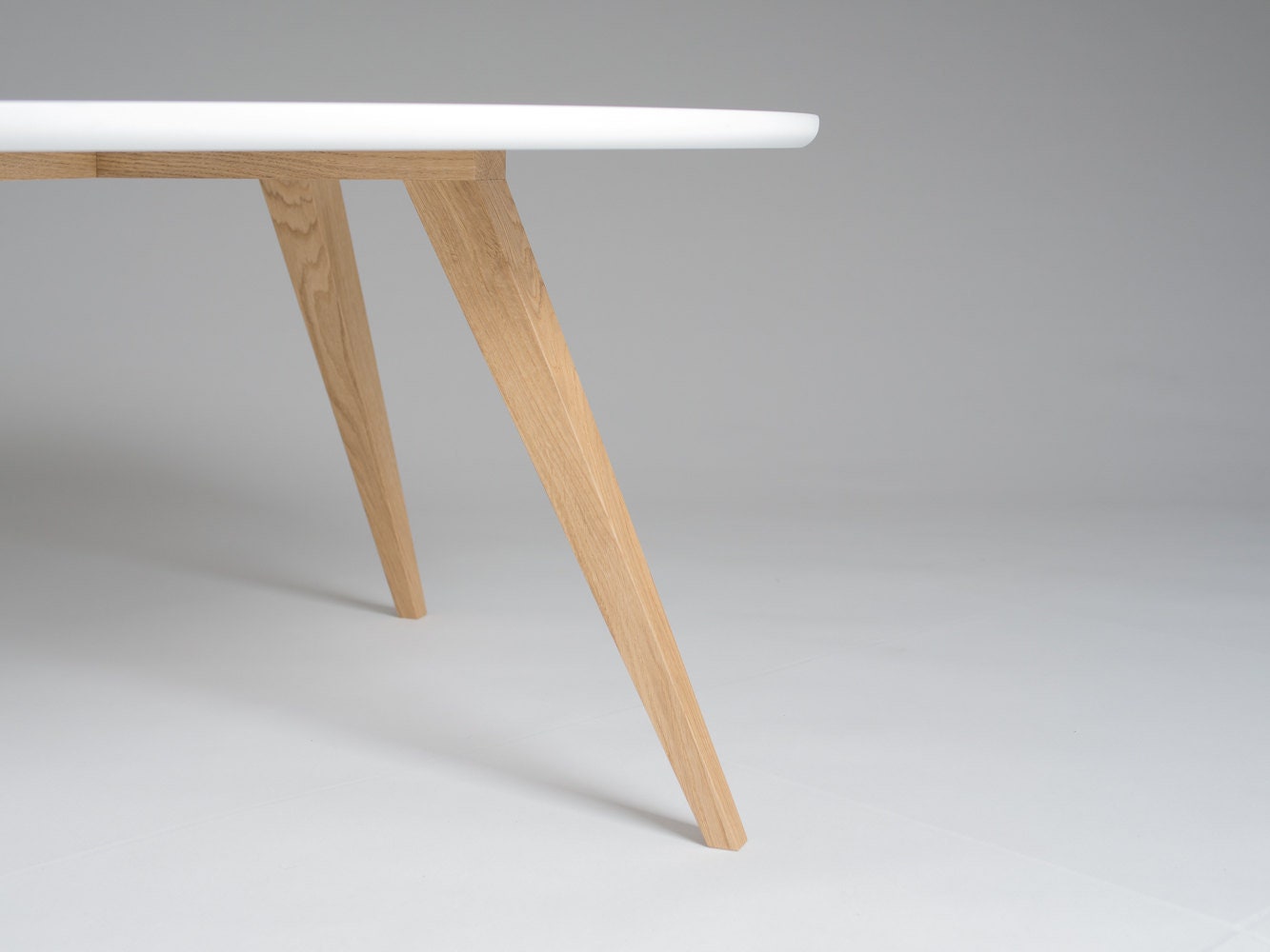 White round coffee table with solid oak legs scandinavian | Etsy