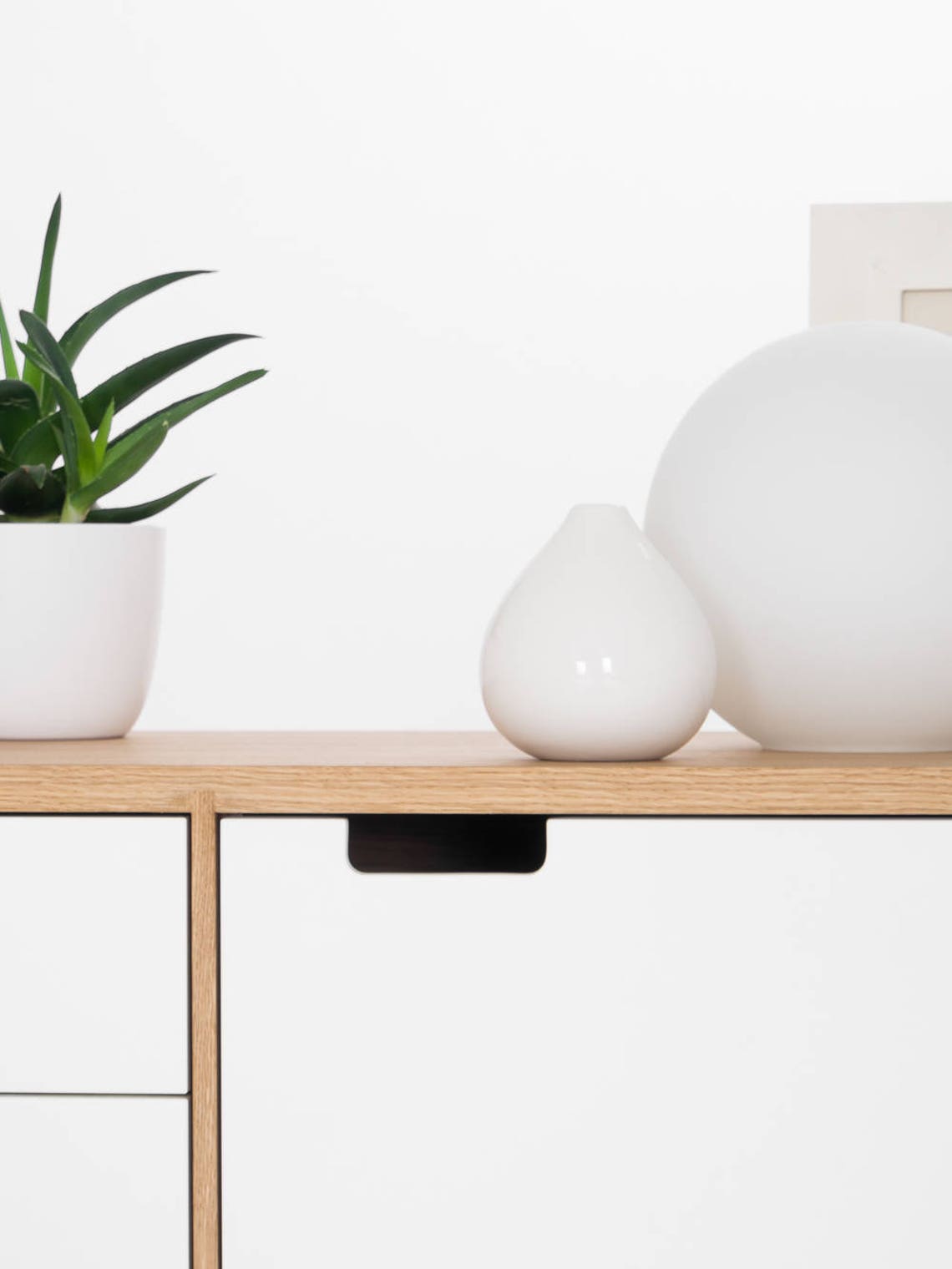 HEIM - Versatile White Front Credenza, Long Sideboard, Perfect for TV ...