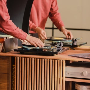 JAMM Record Player Stand, Vinyl Record Storage Made of Solid Oak Wood ...