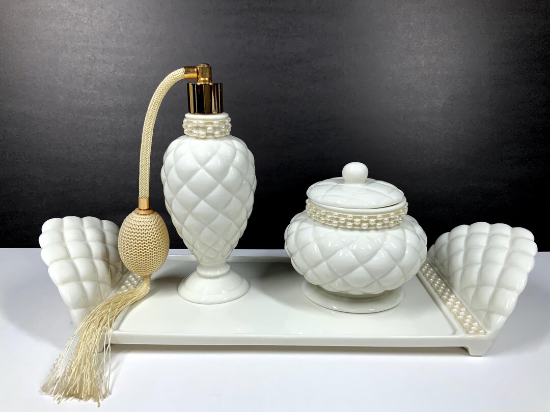 Vintage AVON HOLLYWOOD REGENCY White Quilted 3 Piece Vanity Set Perfume ...