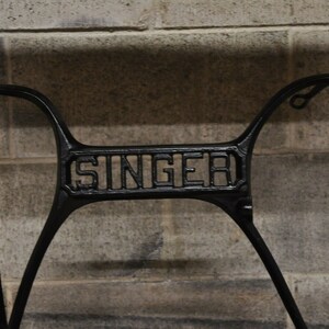 Antique Singer Sewing Machine Cast Iron Victorian Base Maple Console ...
