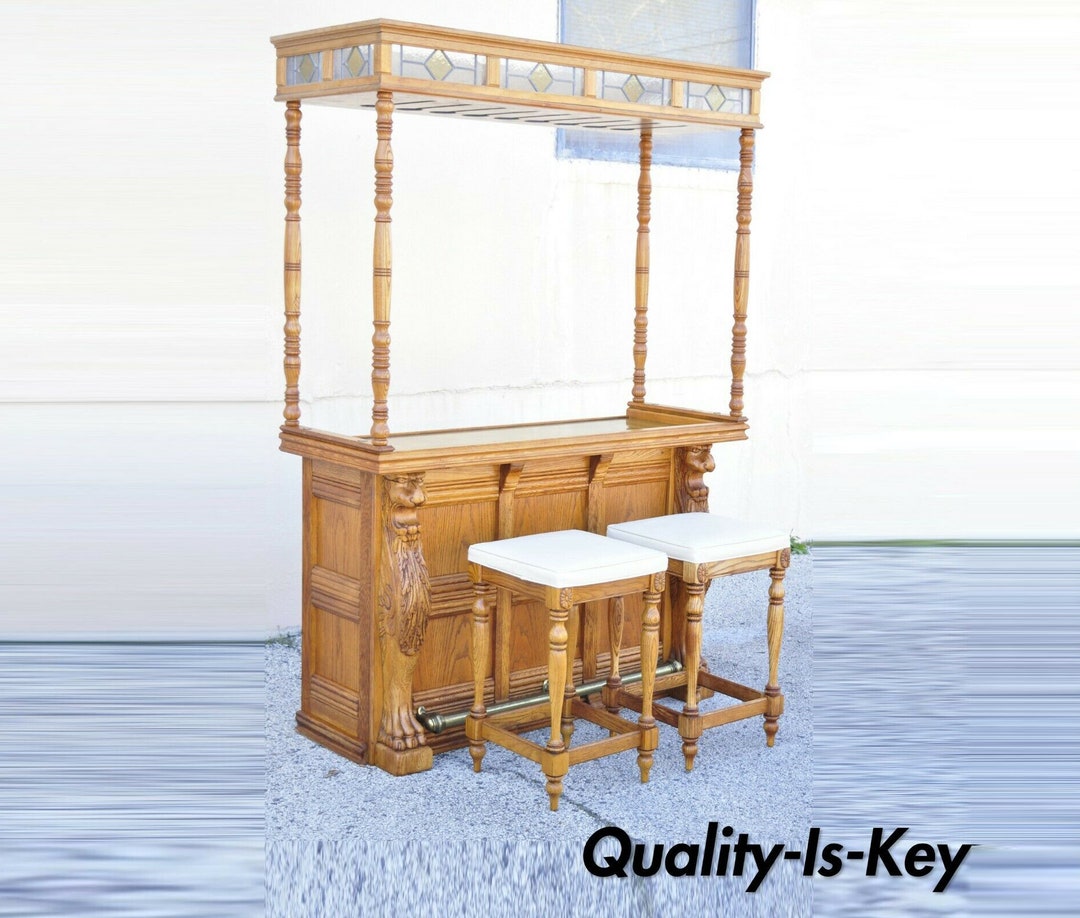 Pulaski Keepsake Collection Oak Wood Bar With Griffins and 2 Stools 3 ...