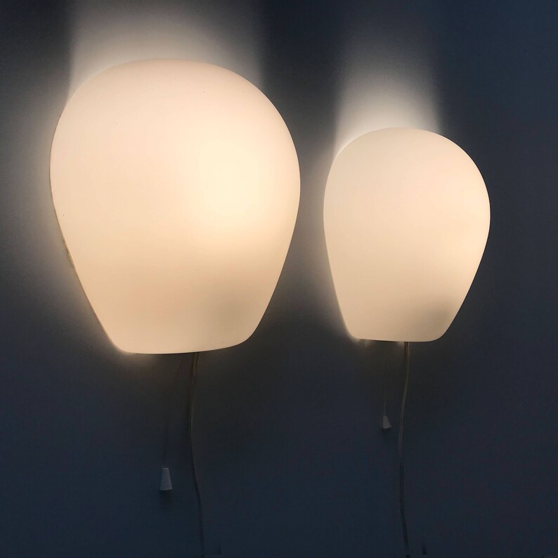 Pair of Elegant Mid Century Modern 'WALL SHELL 2681' Sconces | Wall ...