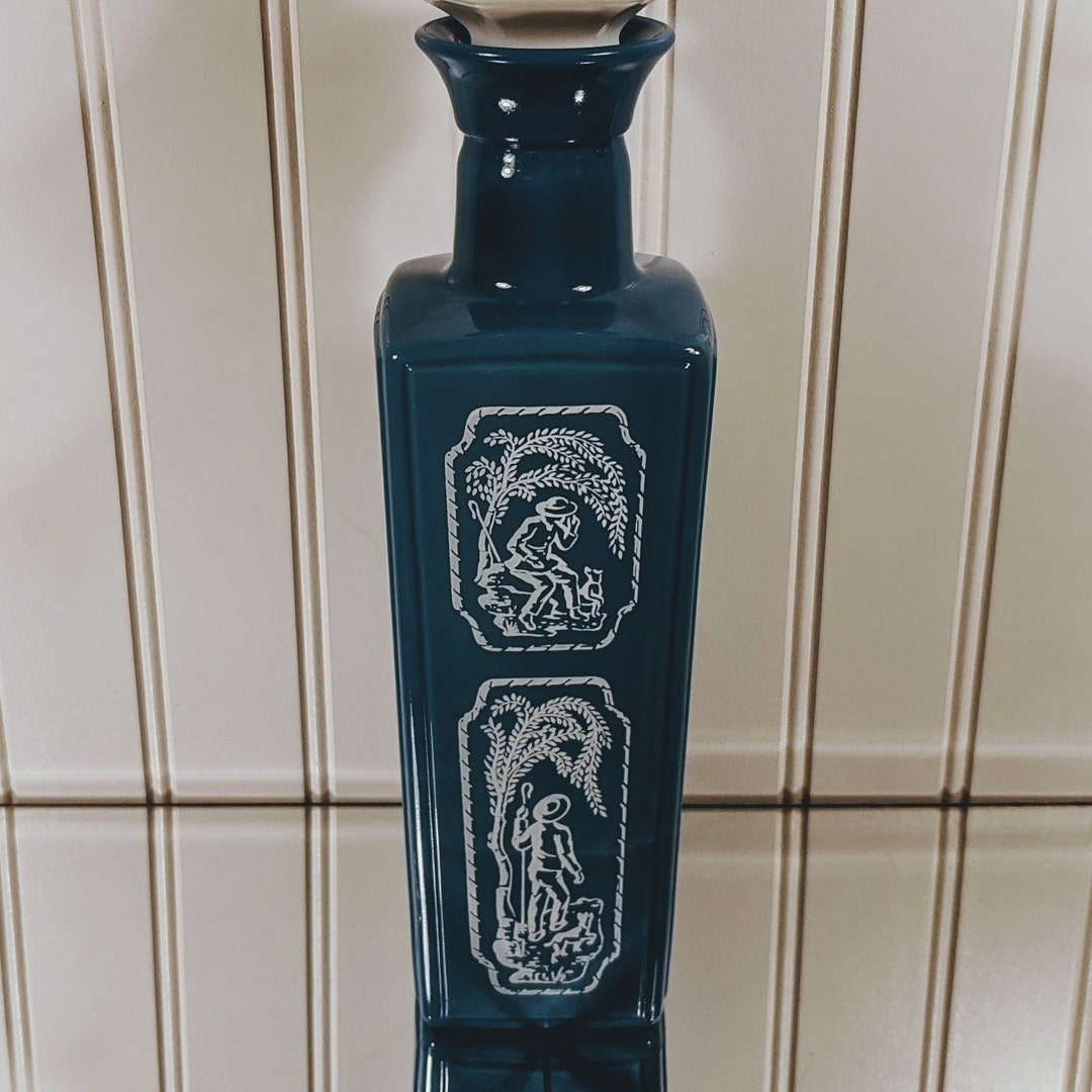 1965 Jim Beam Whisky Collectable Bottle Blue Milk Glass Wedgewood ...