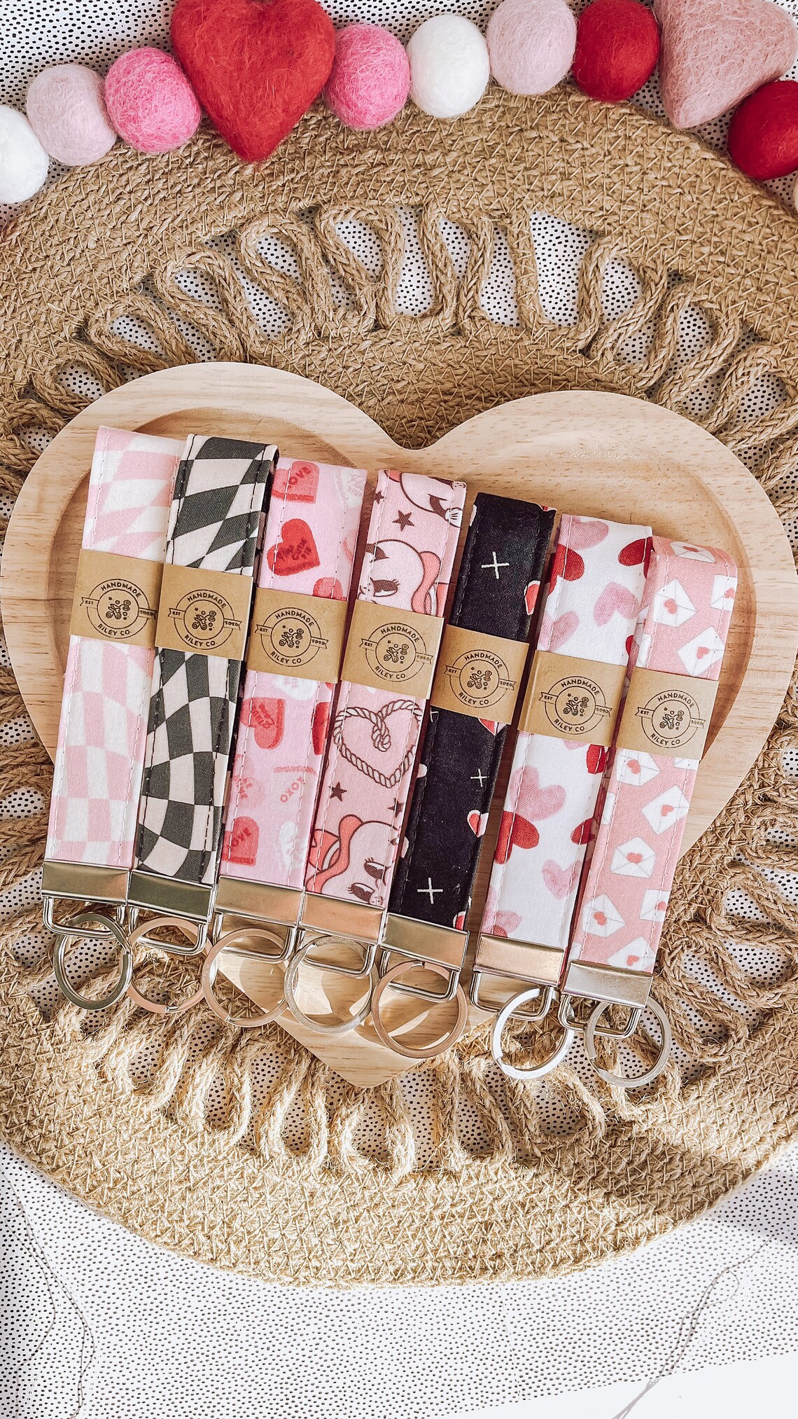 Wavy Pink Checkered Key Fob | Valentine's Day Wristlet | Galentine's ...